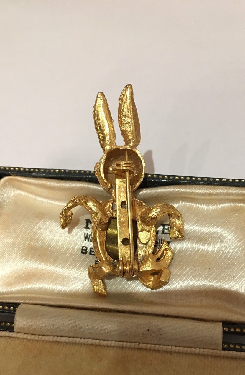 Vintage Rabbit brooch, Gold Rabbit Brooch, Easter Pin,Rabbit pin ...