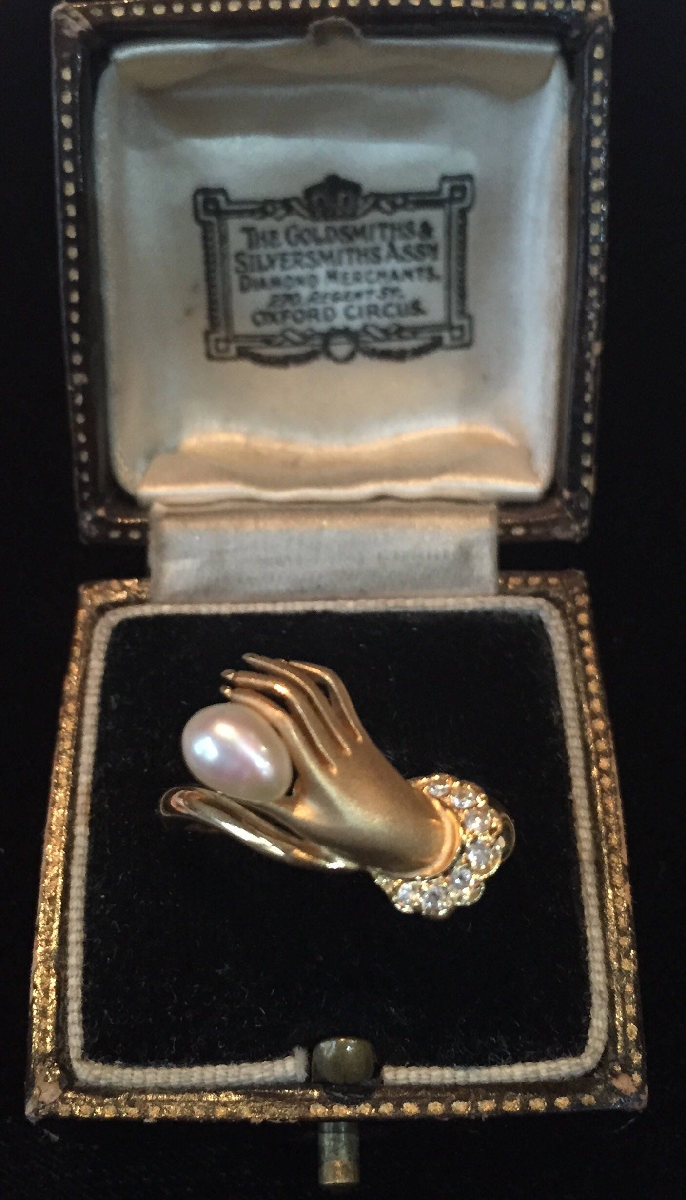 Vintage Hand Ring, Gold Hand Ring, 18 CT Gold, Diamond Ring, Pearl Hand ...