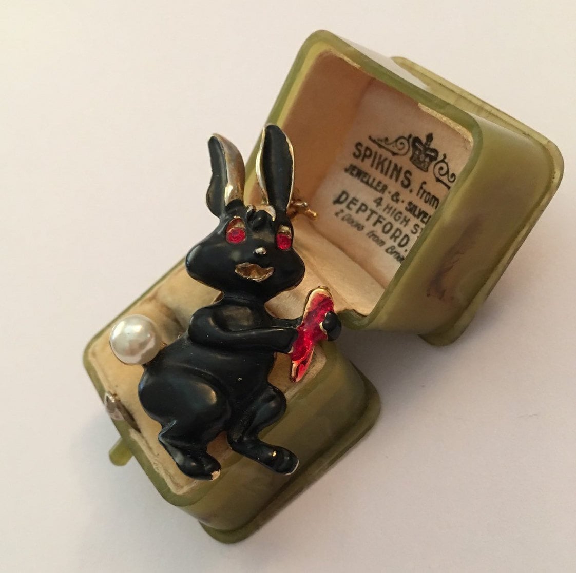 Vintage Rabbit Brooch, Rabbit brooch, Easter rabbit pin, Easter Brooch ...