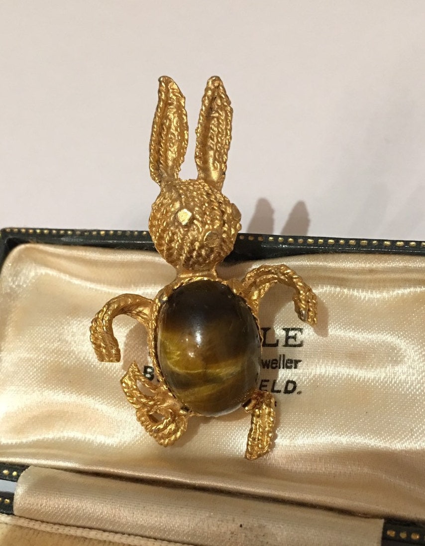 Vintage Rabbit brooch, Gold Rabbit Brooch, Easter Pin,Rabbit pin ...
