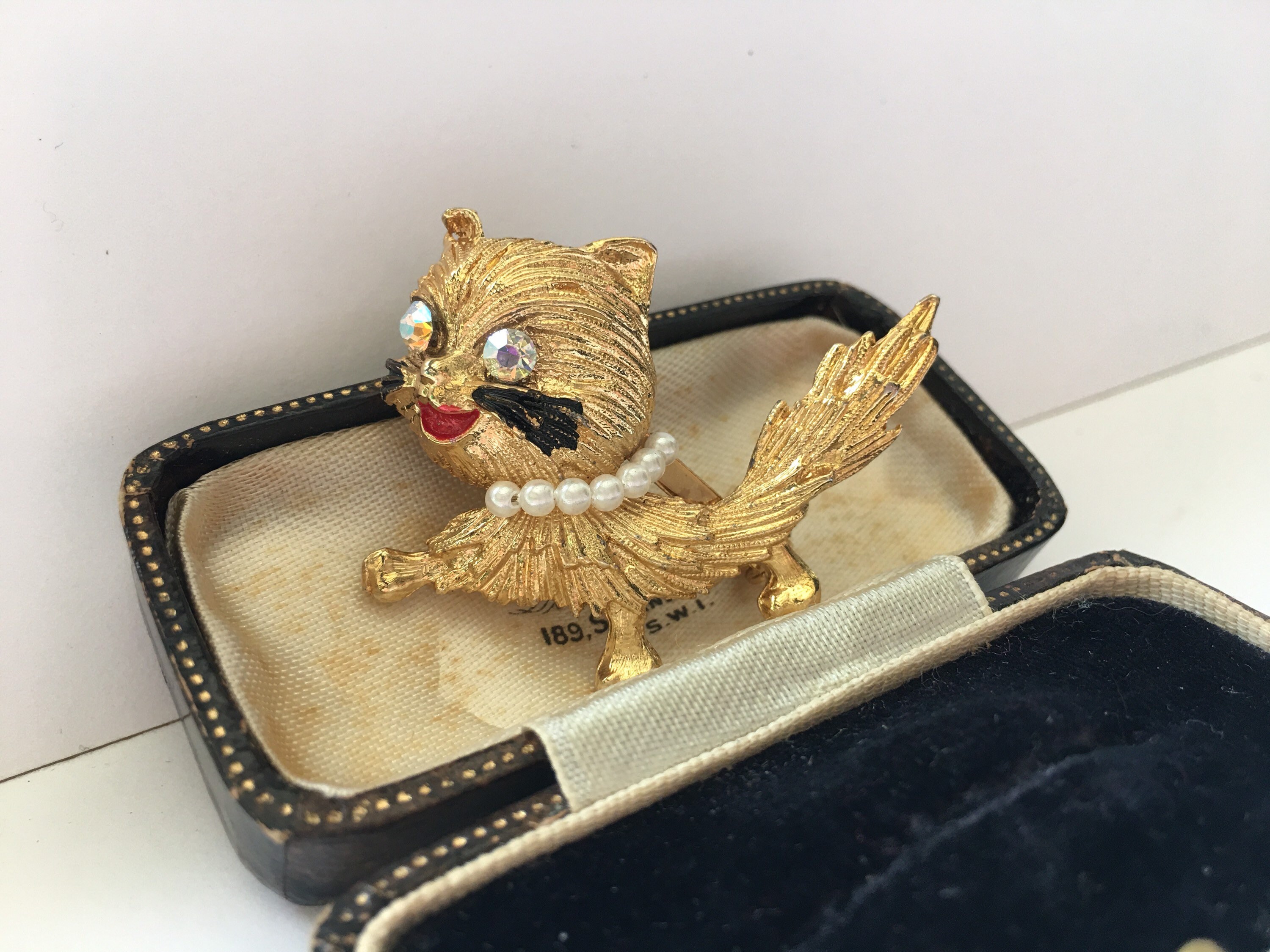 Vintage Cat Brooch, Cat brooch, Cat Jewellery, Gold Cat brooch, cat ...