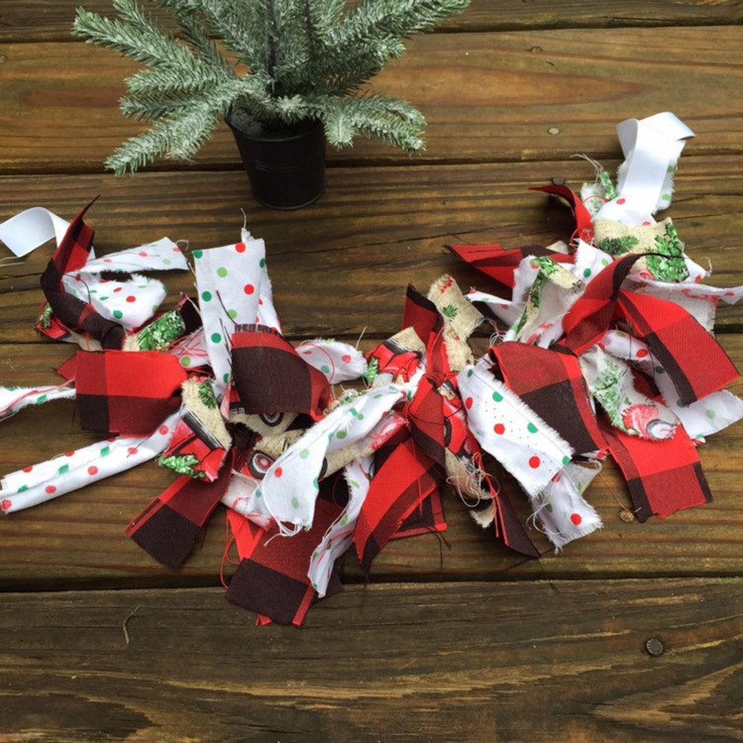 Christmas Tiered Tray Mini Rag Garland: Buffalo Check Farmhouse Decor ...