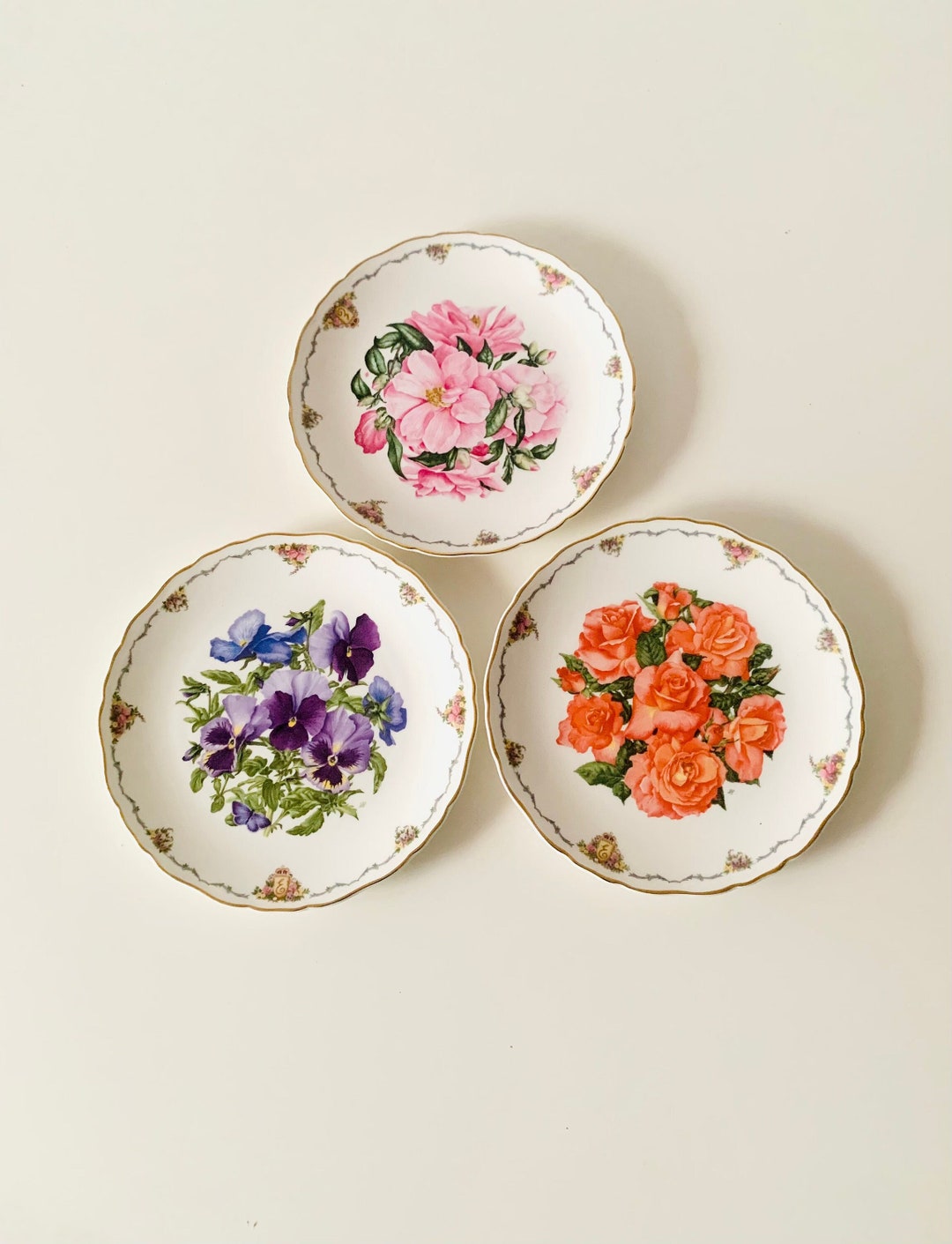 Royal Albert Set X 3 Porcelain Plates 'elizabeth of Glamis', 'camellia ...
