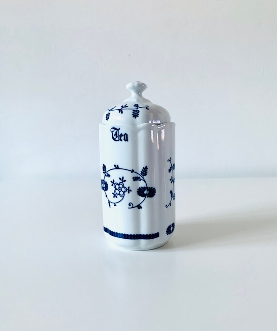 Vintage Apulum Large Porcelain Tea Container in White and Blue - Etsy.de