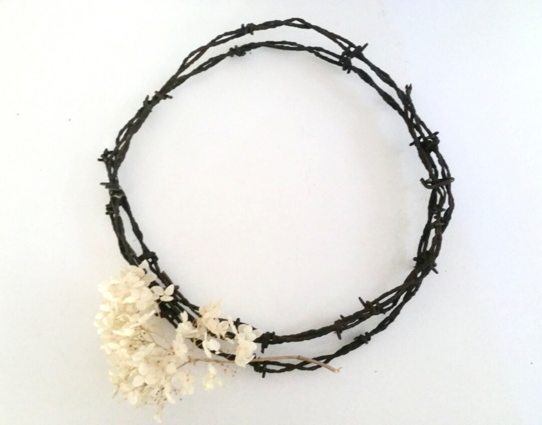 Rustic Barbed Wire Wreath . Vintage Autumn Decor . Primitive Home Decor ...