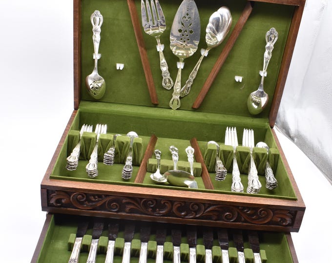 Vintage WM Rogers Extra Plate, Silverplate Service for 12 Flatware Set ...