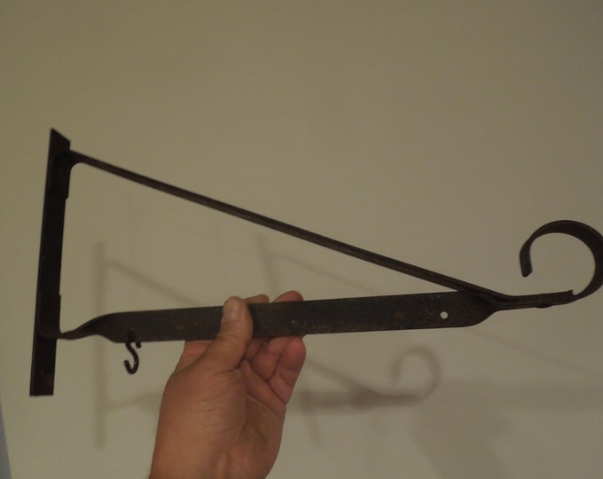 Wrought Iron Trade Sign Bracket, Sidewalk Wall Mount Retail Sign ...