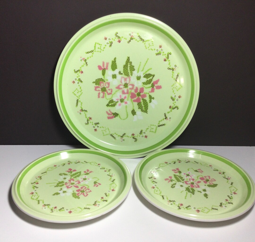 Mikasa Japan “needlecraft” 3 Pc. Plate Set, 1 Dinner, 2 Salad Plates ...