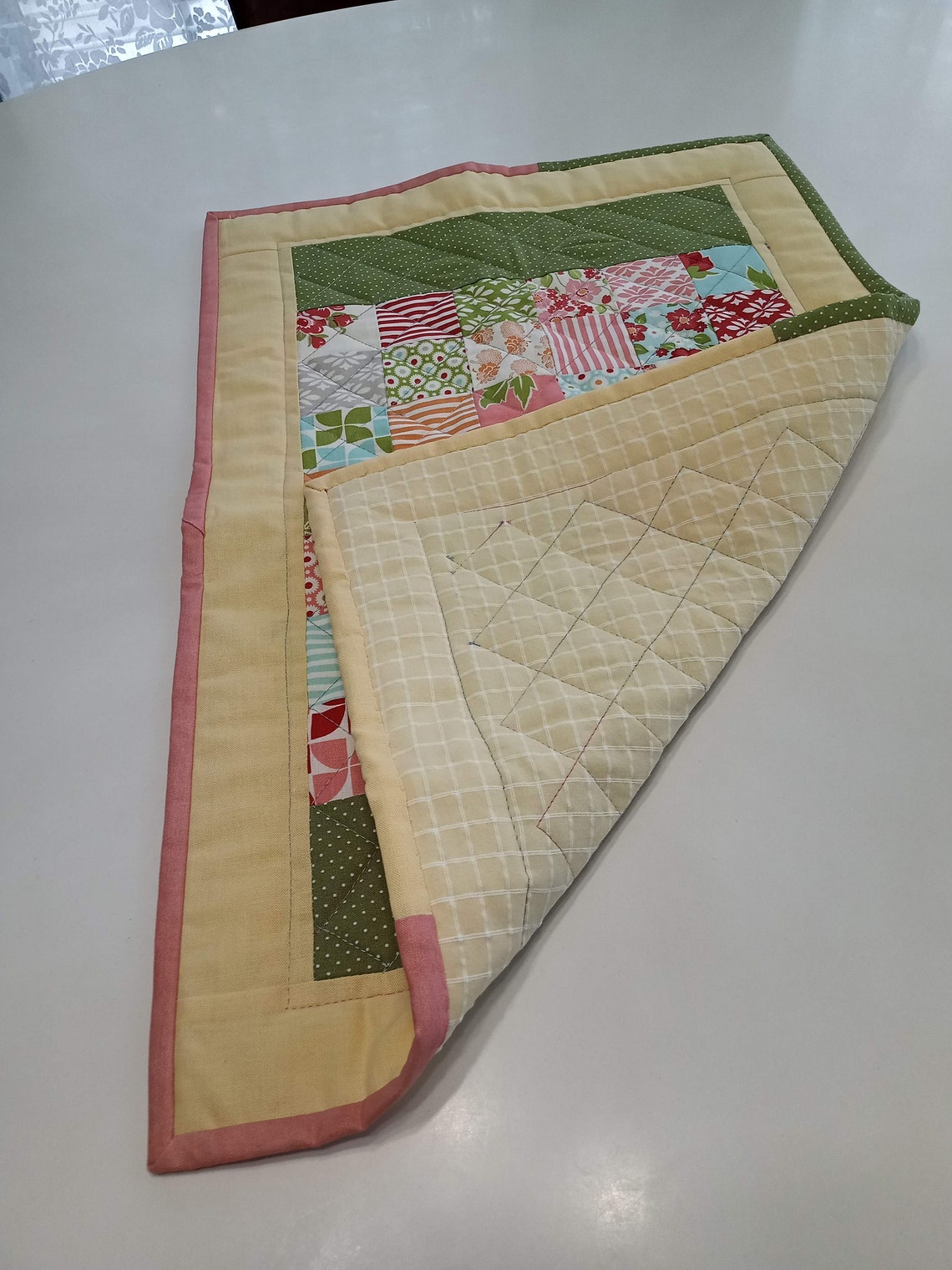 Spring Flowers Table Runner, Spring Table Runner, Quilted Table Runner ...