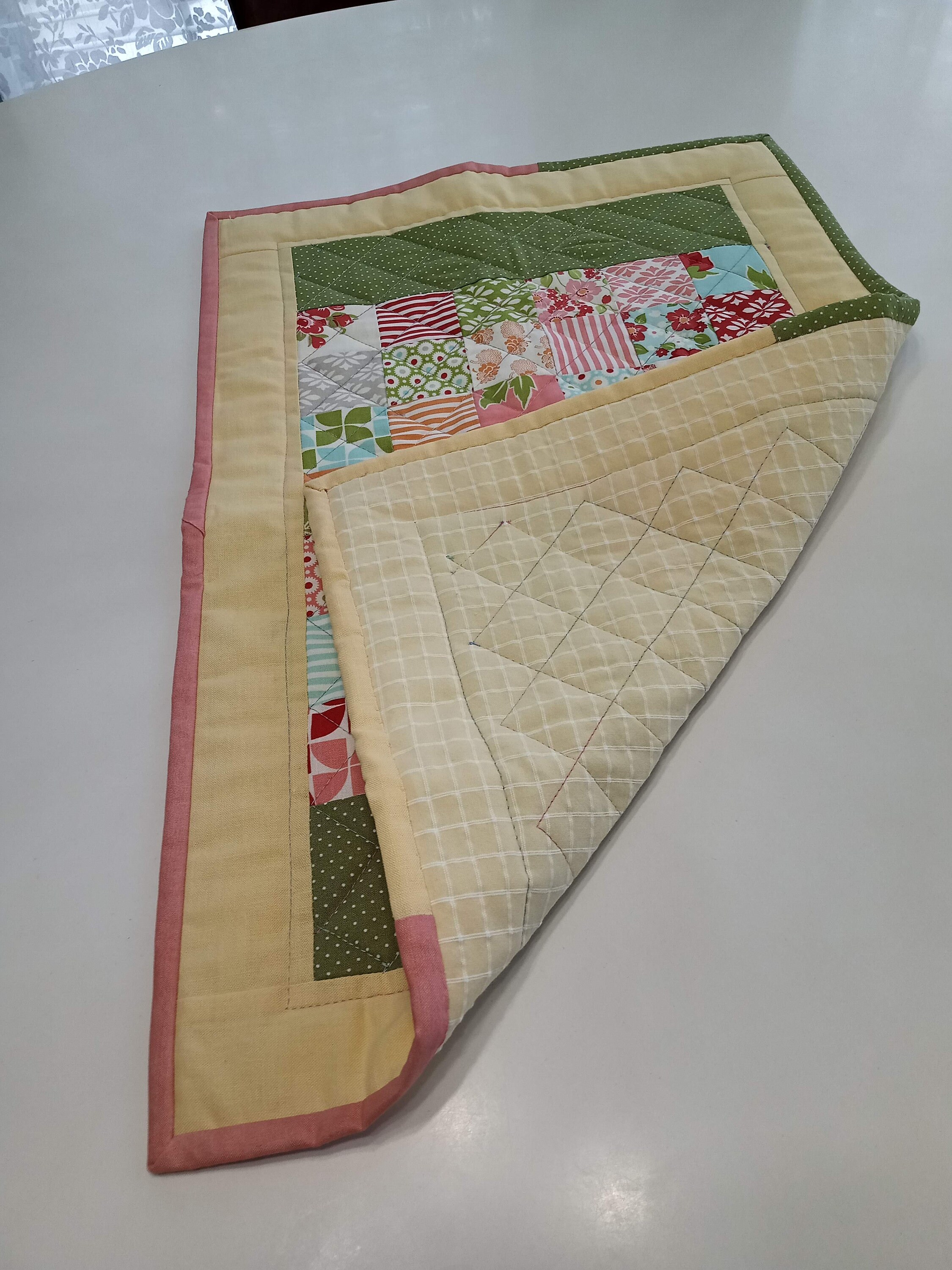Spring Flowers Table Runner, Spring Table Runner, Quilted Table Runner ...