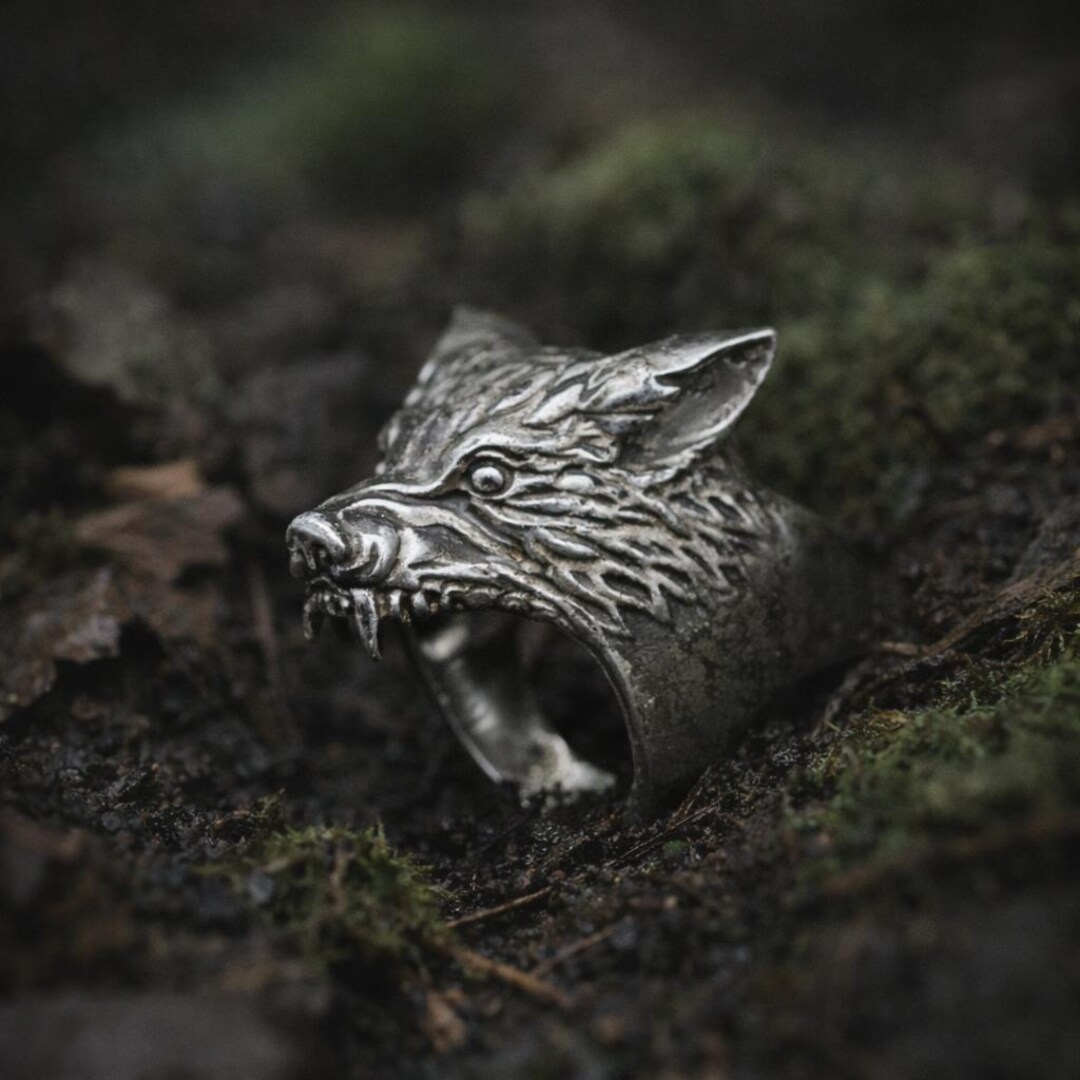 ALPHA BITE - Men's Wolf Head Ring in 925 Sterling Silver - Totem Ring ...