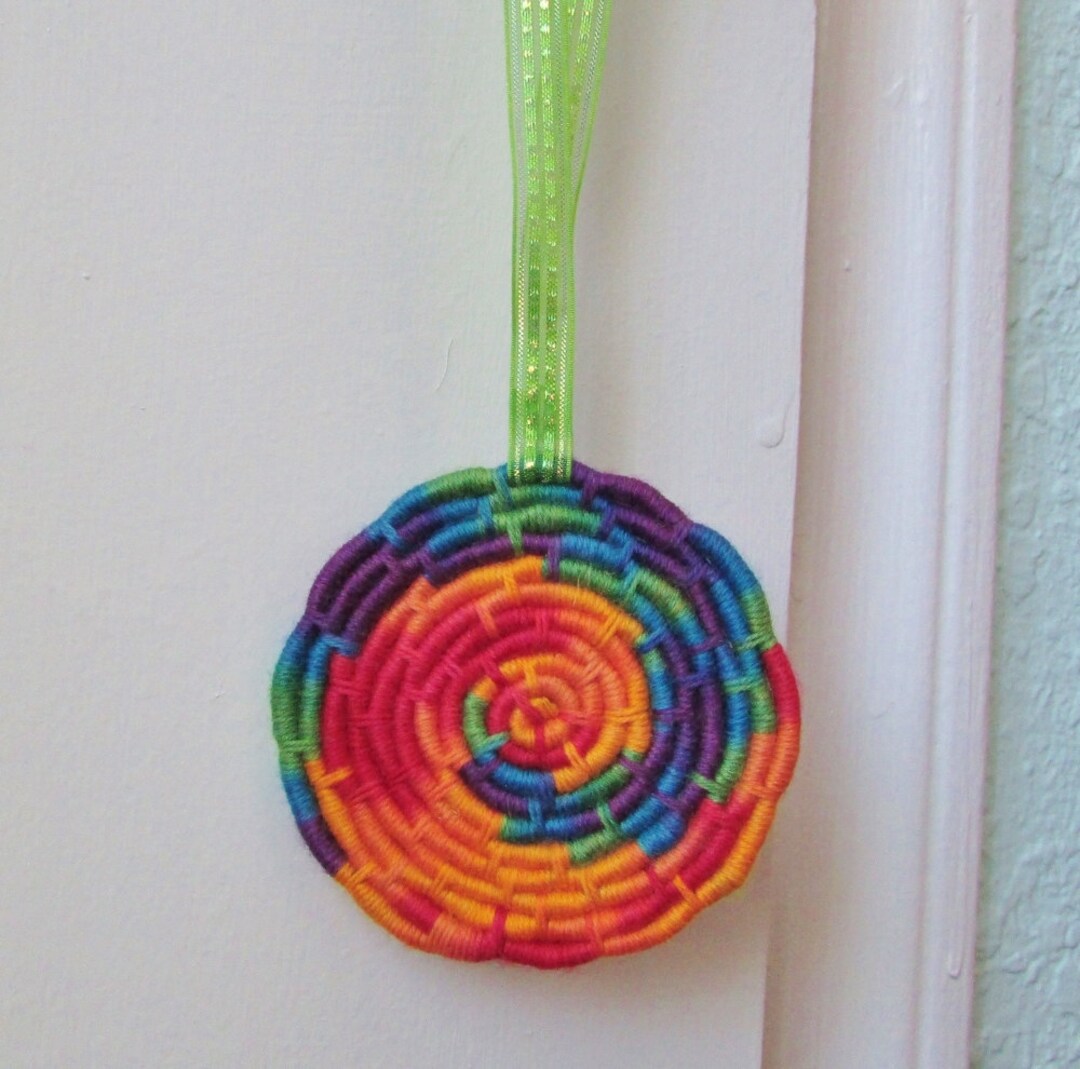 Fun Rainbow Crayon Spiral Wave Medallion Coiled Jute Fiber Door Knob ...