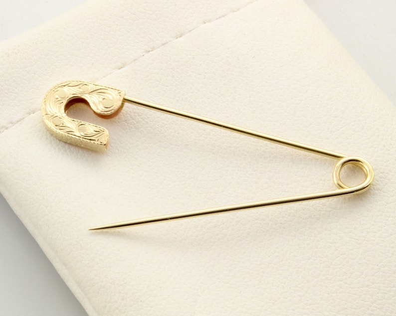 18K Yellow Gold Safety Pin Hand Engraved on Both Sides - Etsy