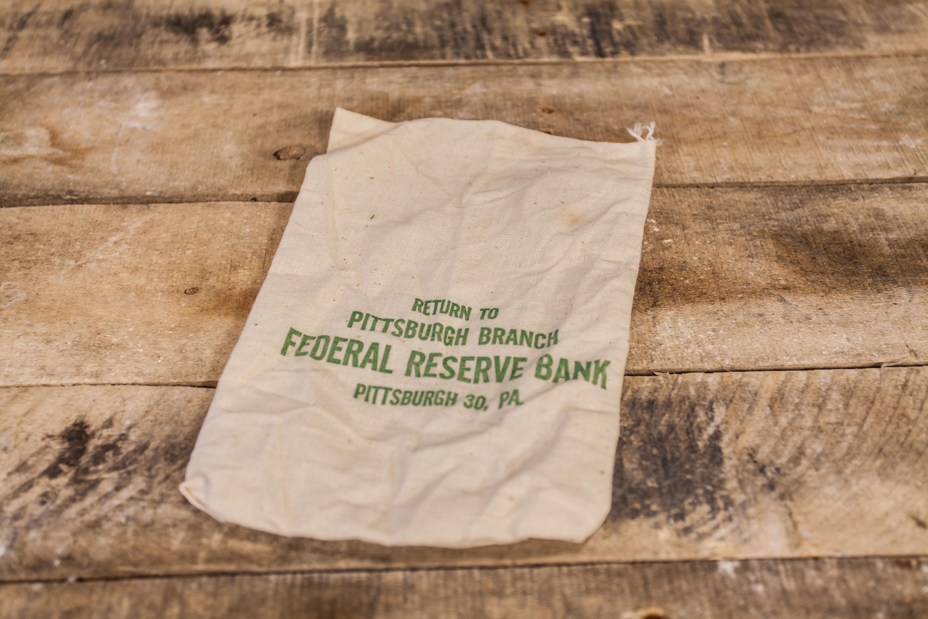 Vintage Federal Reserve Pittsburgh Branch Bank Bag Money Bag Rustic Photography Theatre Prop vintage-federal-reserve-pittsburgh-branch-bank-bag-money-bag-rustic-photography-theatre-prop