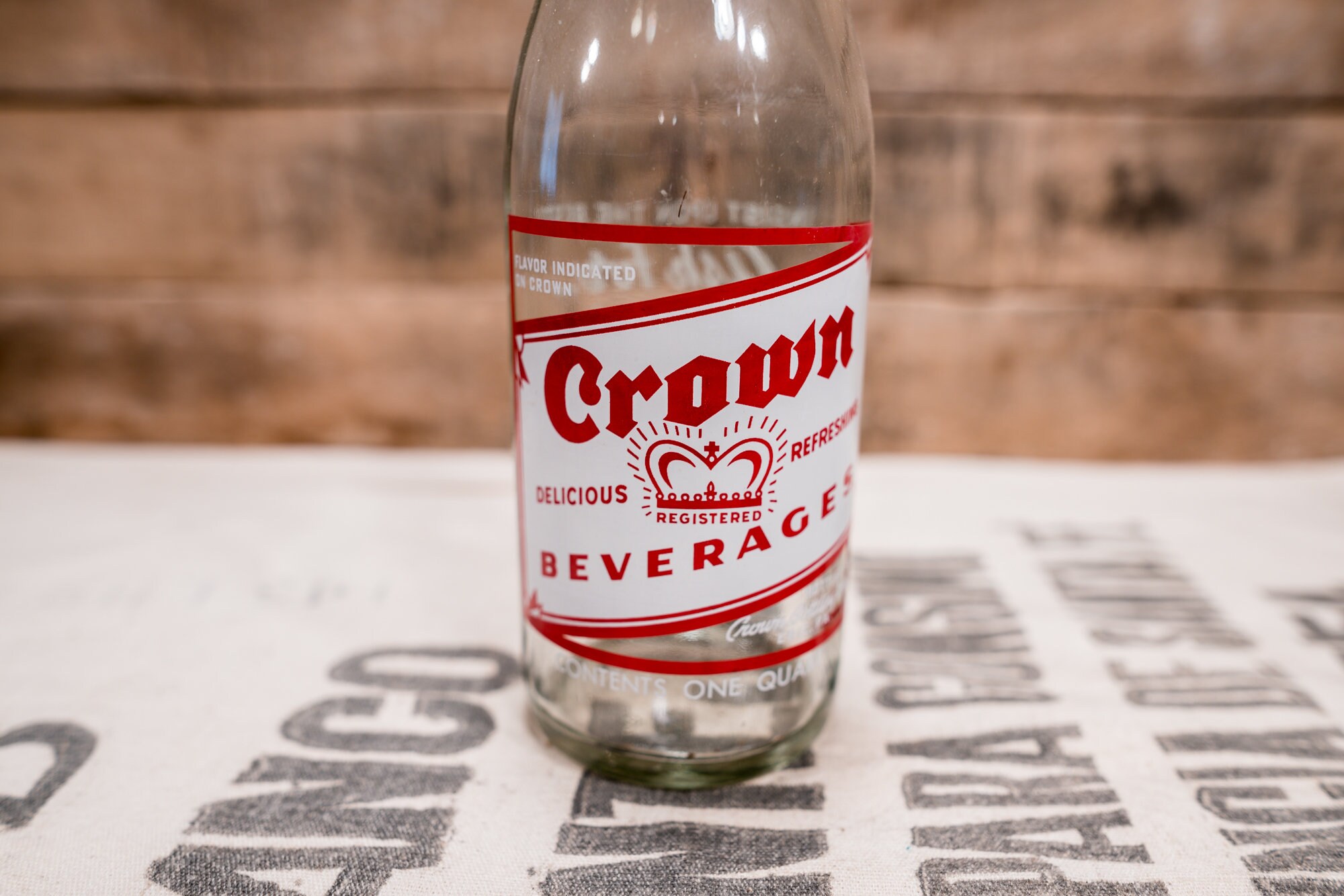 Vintage Crown Beverages 1 Quart Bottle Red White ACL Glass Bottle Erie ...