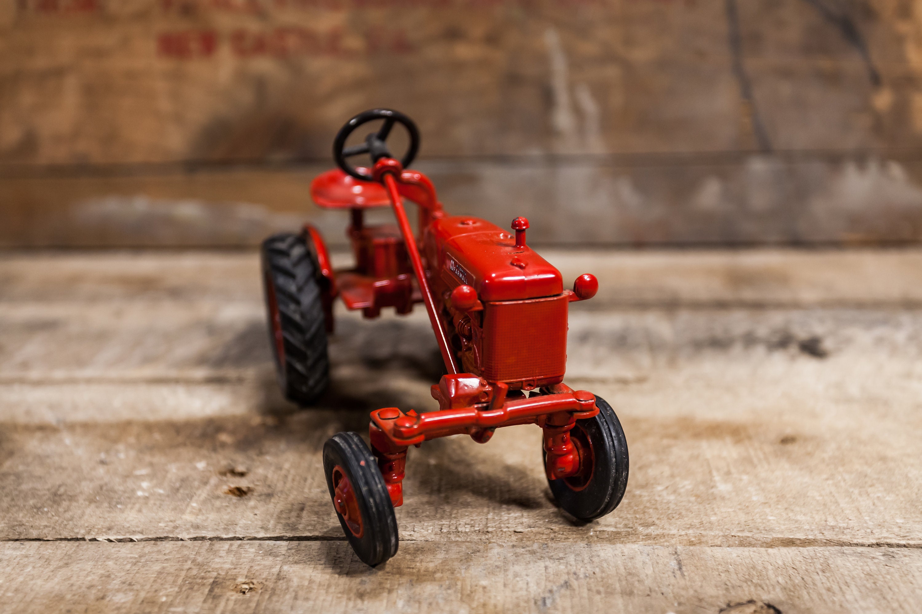Vintage Die-Cast McCormick Farmall Red Tractor ERTL Toy Tractor Kids ...