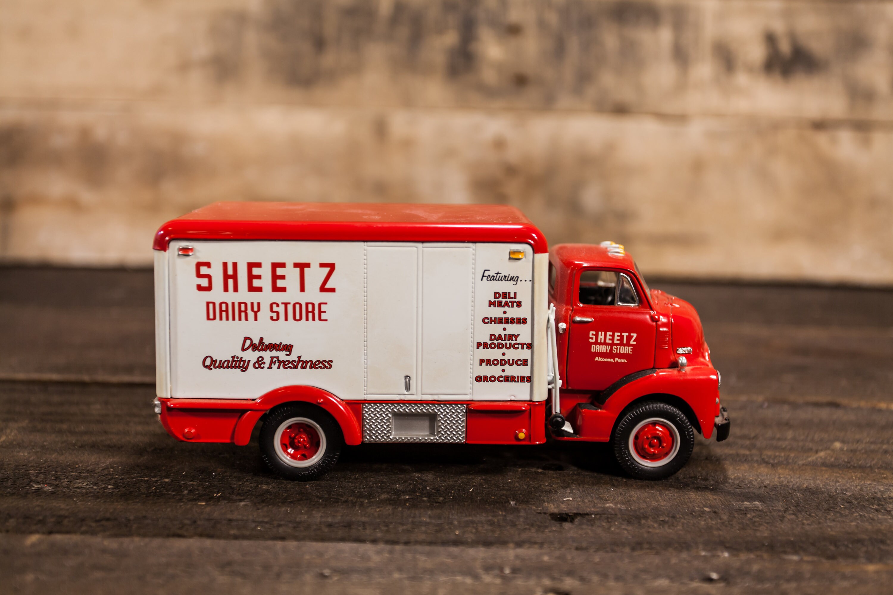 Sheetz 1952 GMC Insulated Van Red White Die Cast 1/34 Scale Collector ...