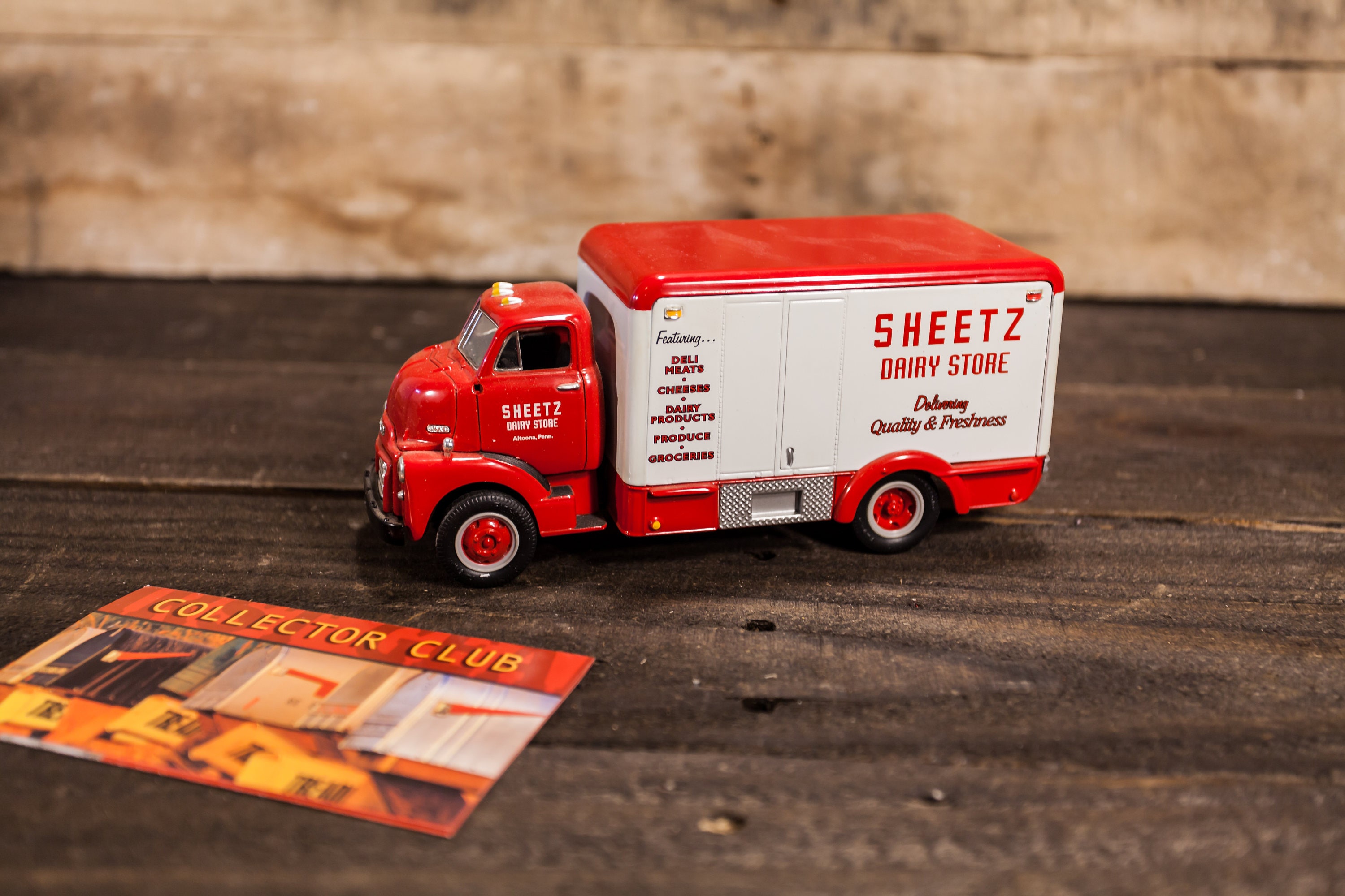Sheetz 1952 GMC Insulated Van Red White Die Cast 1/34 Scale Collector ...