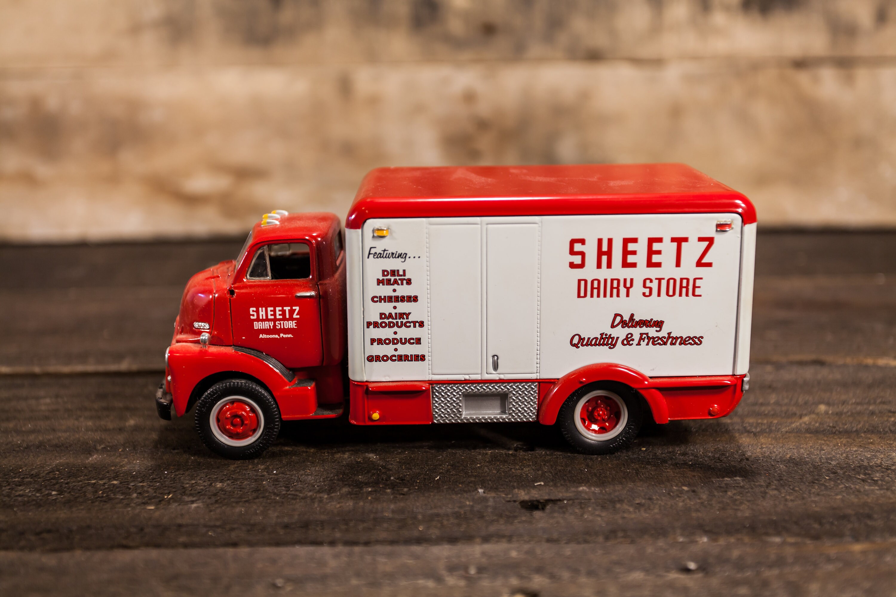 Sheetz 1952 GMC Insulated Van Red White Die Cast 1/34 Scale Collector ...