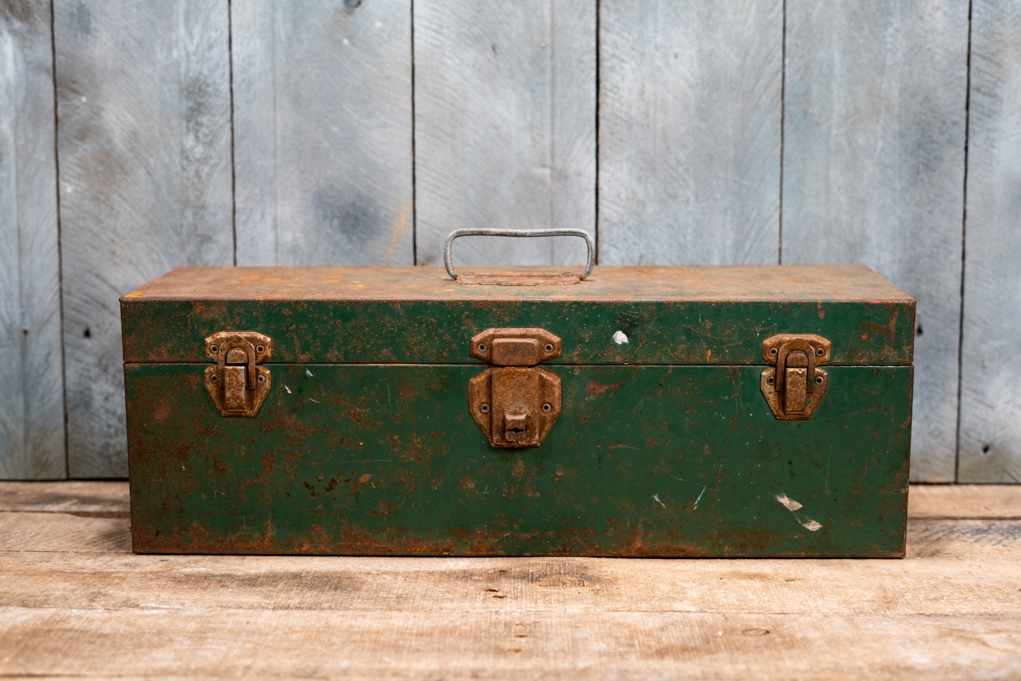 Vintage Green Metal Tool Box Distressed Storage Rustic Cabin Man Cave ...