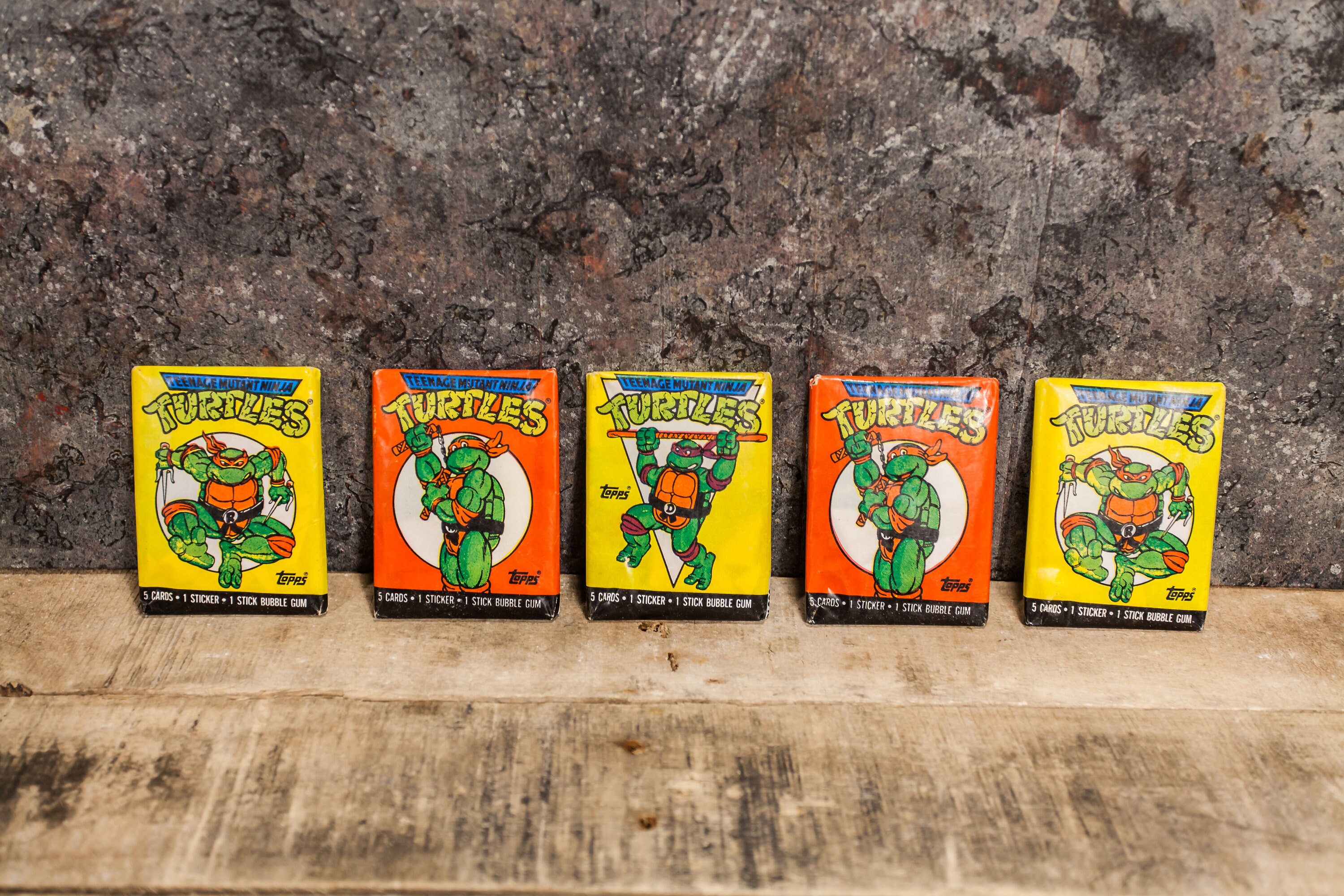 Vintage Topps Teenage Mutant Ninja Turtles Wax Trading Cards NOS