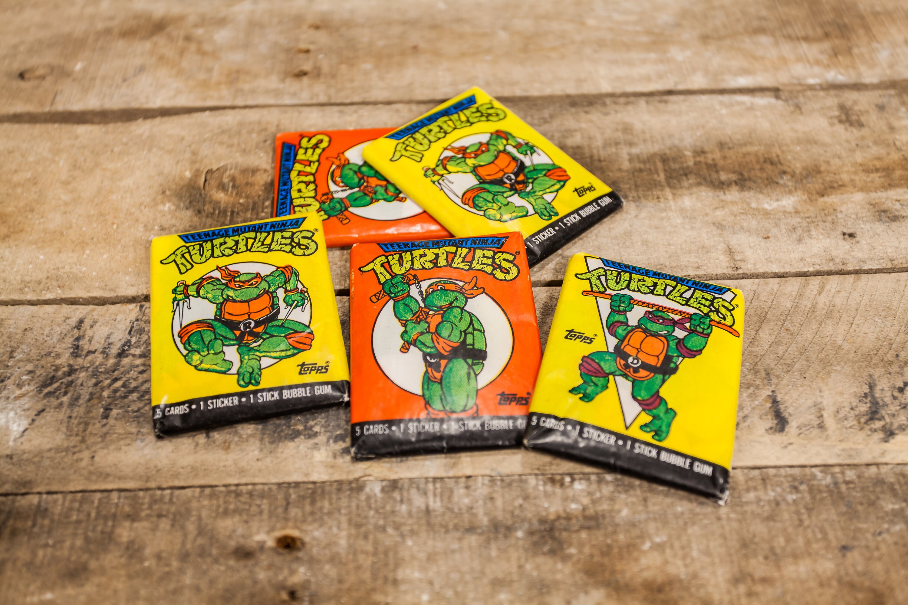 Vintage Topps Teenage Mutant Ninja Turtles Wax Trading Cards NOS