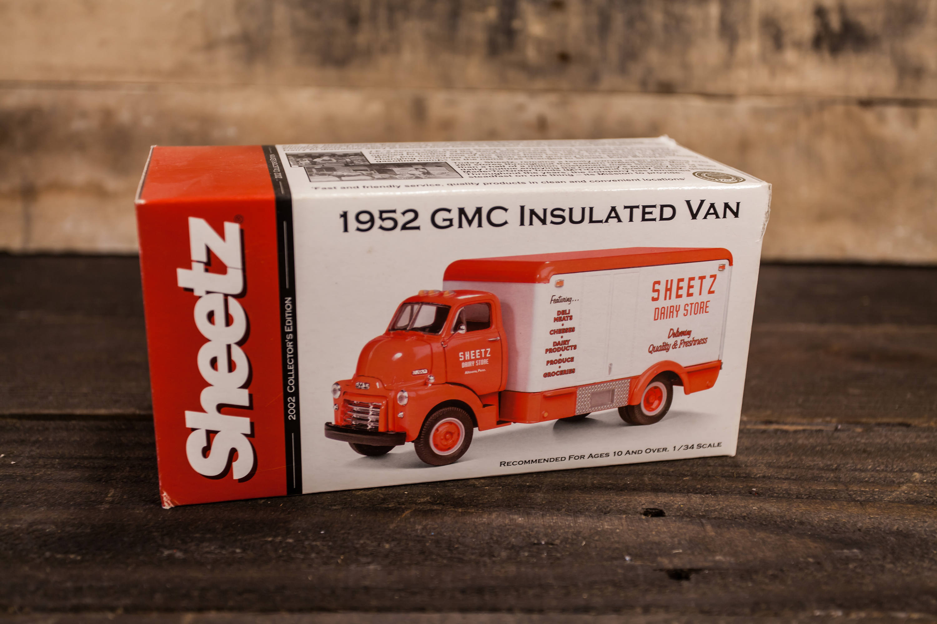 Sheetz 1952 GMC Insulated Van Red White Die Cast 1/34 Scale Collector ...