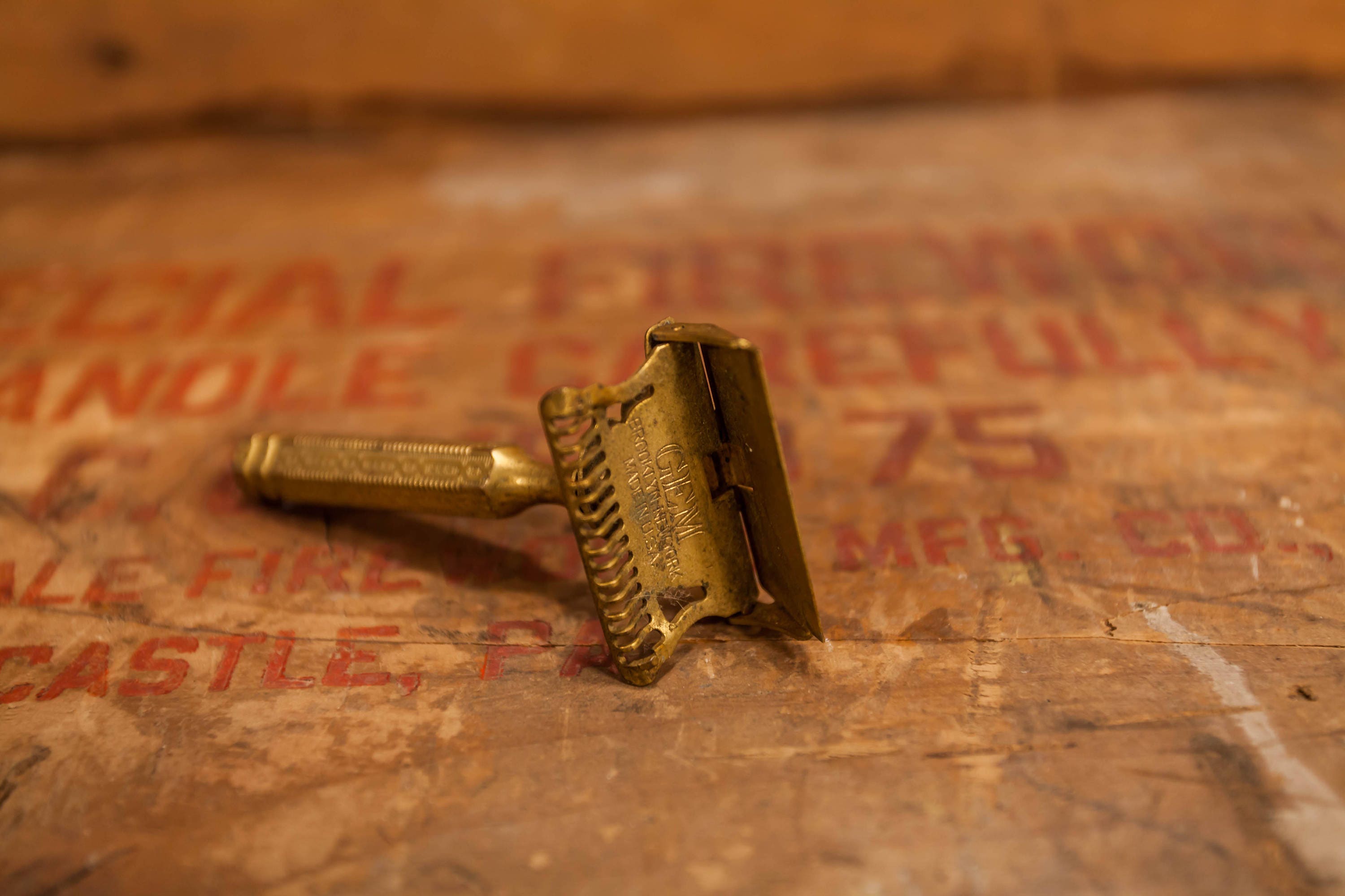 Vintage GEM Safety Razor Men's Razor Metal Man Cave Barber Decor ...