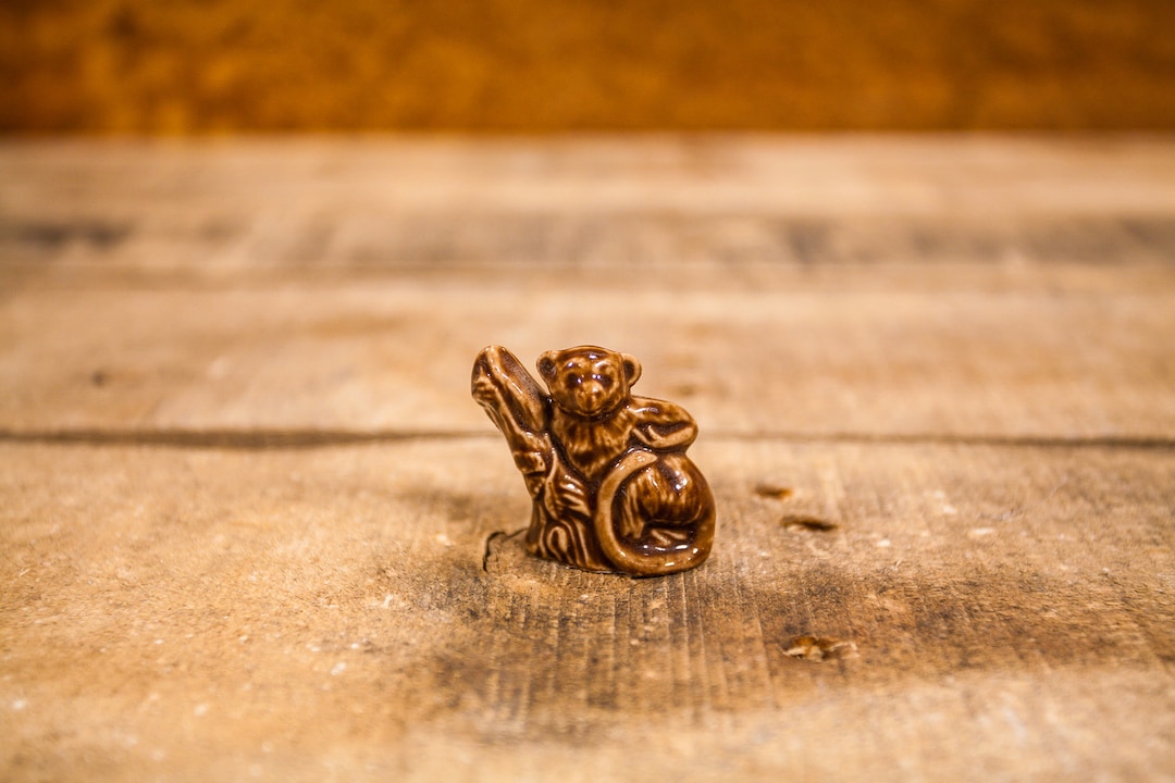 Vintage Red Rose Tea Monkey Wade England Collectable Figurine Rose Tea ...