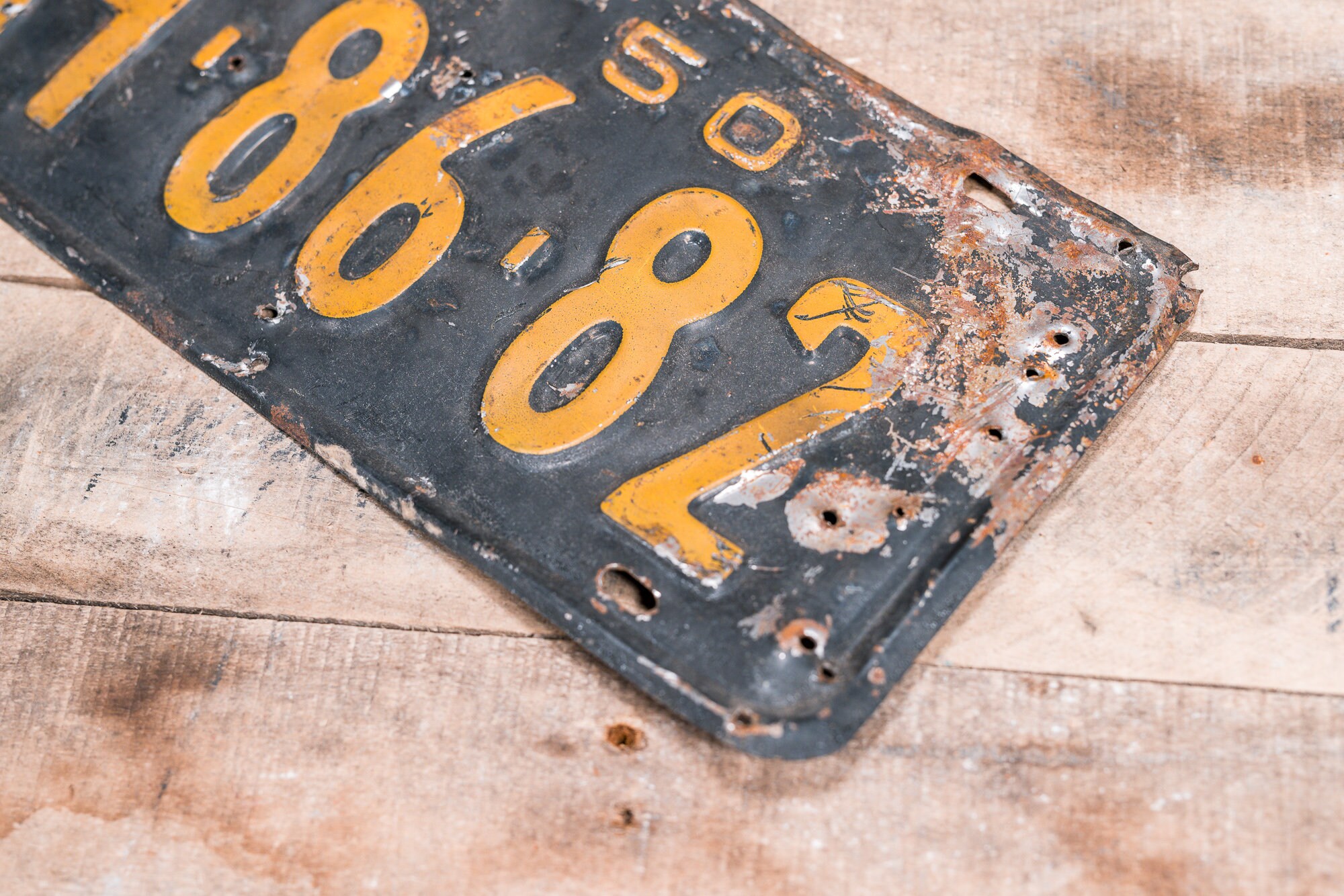 Vintage 1950 New York License Plate Metal Rustic Distressed Wall Hanger ...
