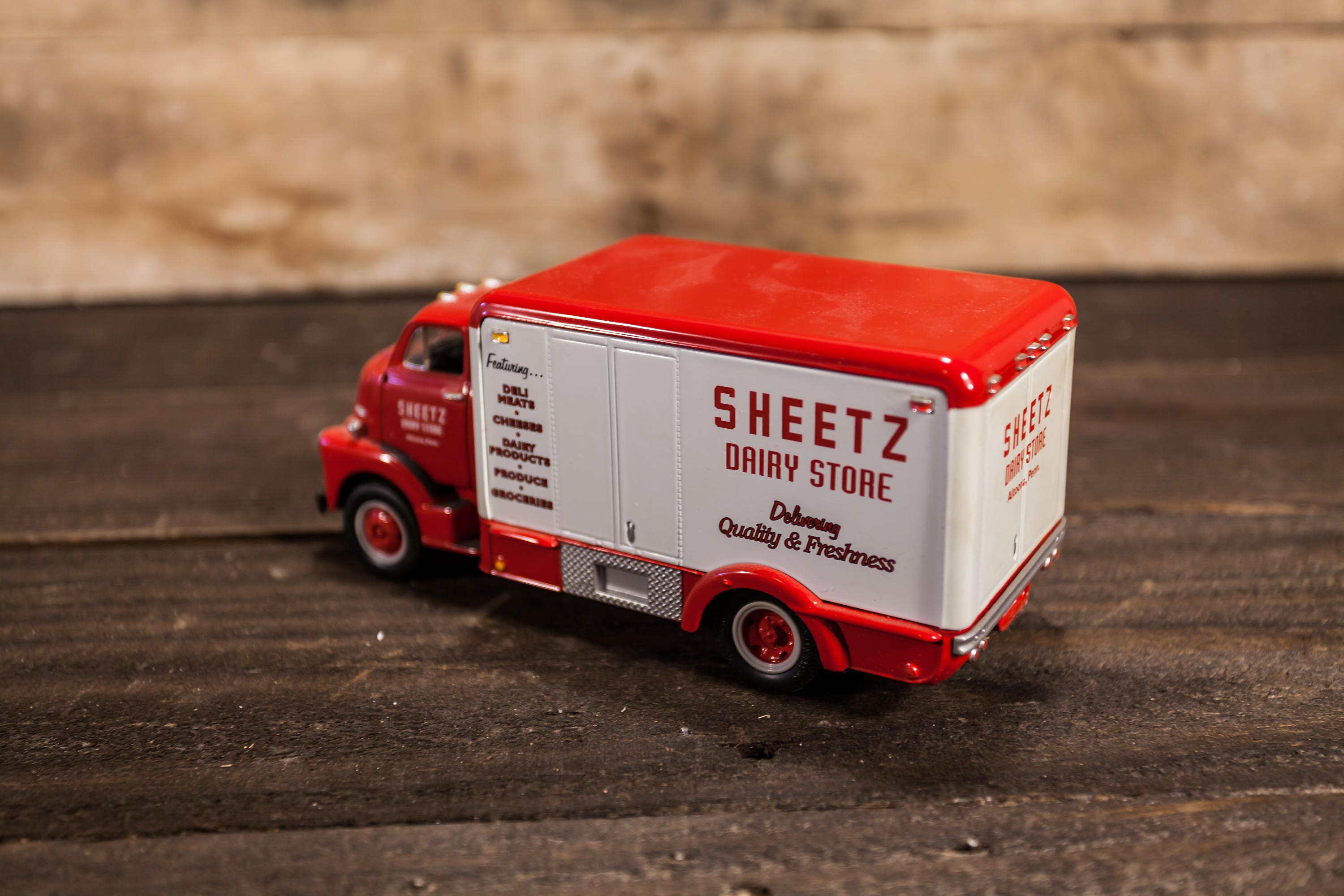 Sheetz 1952 GMC Insulated Van Red White Die Cast 1/34 Scale Collector ...