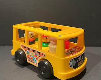 Fisher Price White and Red Mini Bus / Van With Little People Family-set ...