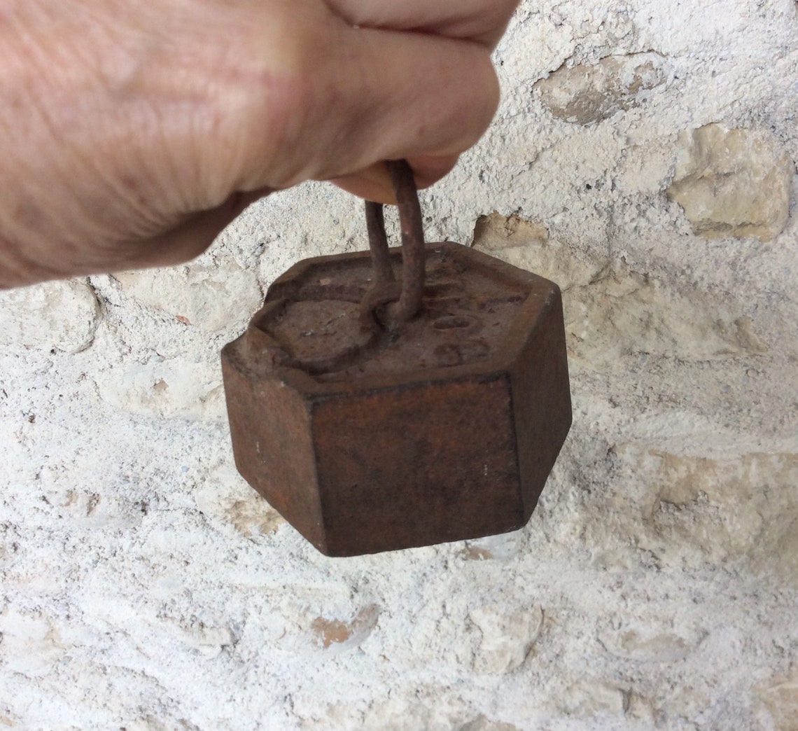 Vintage Cast Iron Weights 2 French 1kg and 2kg Weights | Etsy