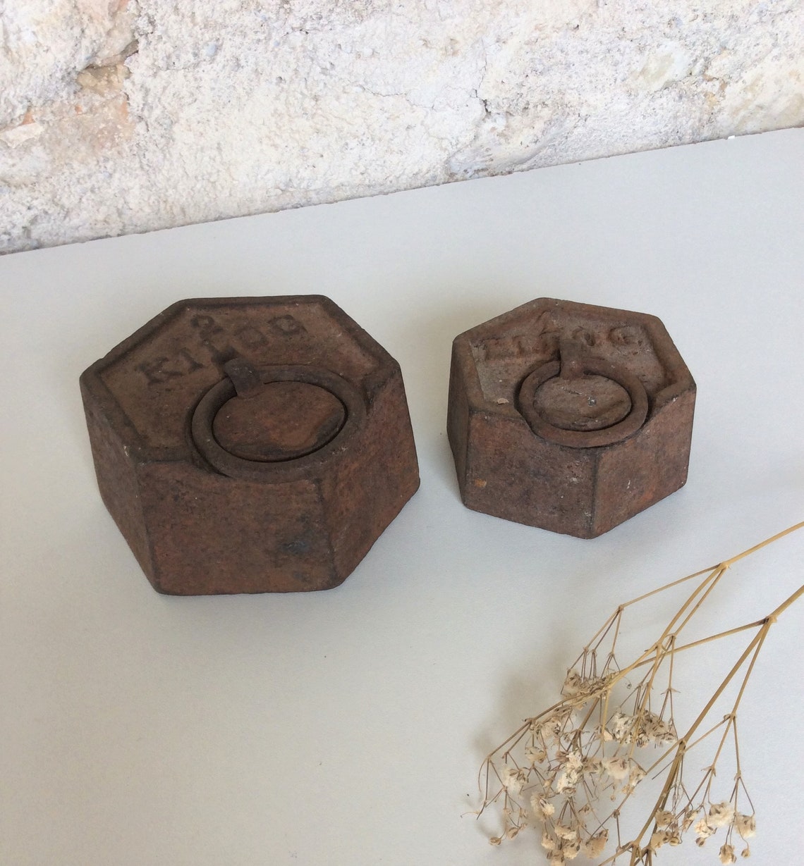 Vintage Cast Iron Weights 2 French 1kg and 2kg Weights - Etsy