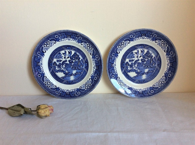 Vintage willow pattern plates a set of 2 blue and white 7 | Etsy