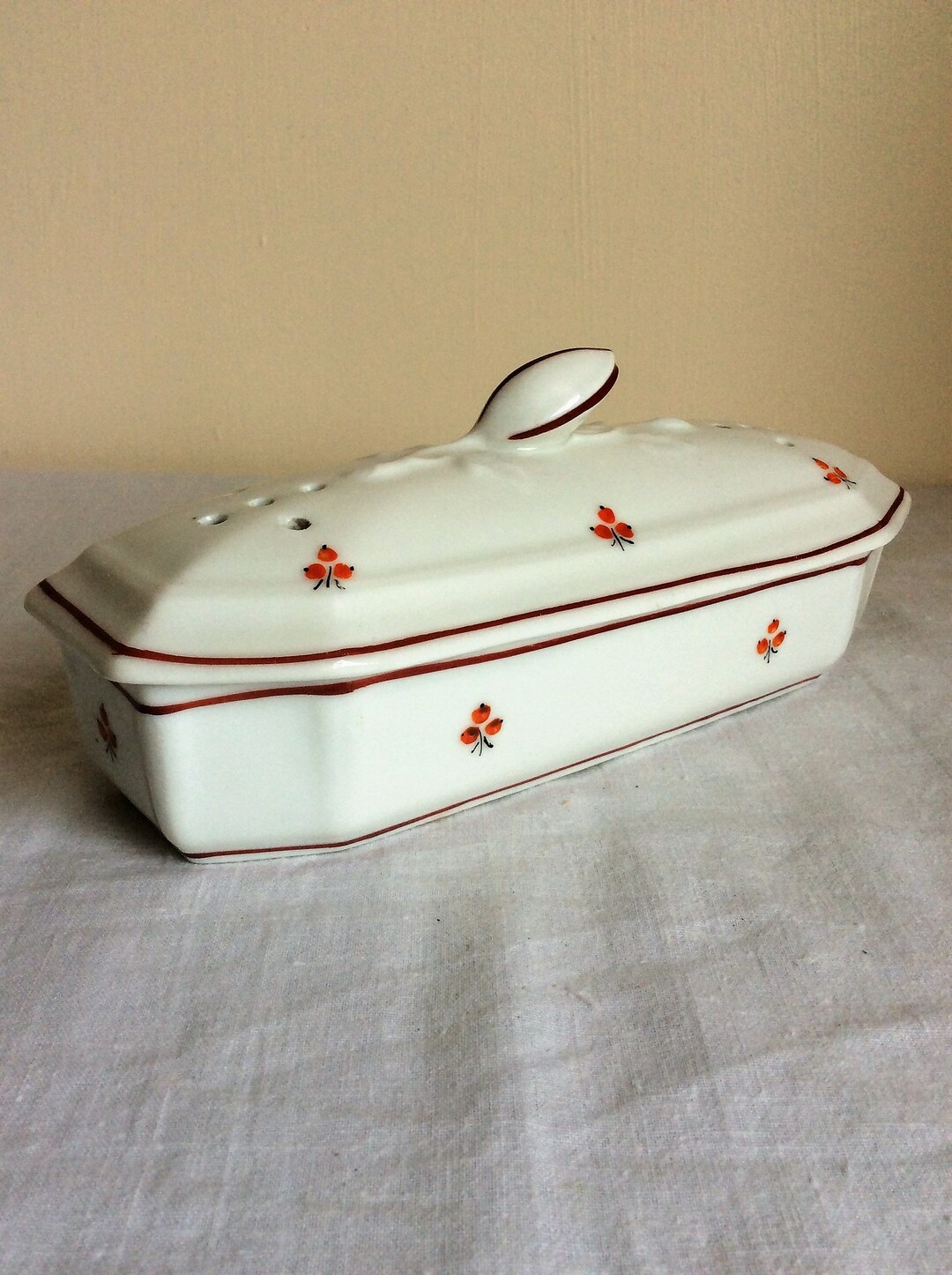 French Toothbrush Holder, a Vintage Porcelain Pot With Lid - Etsy