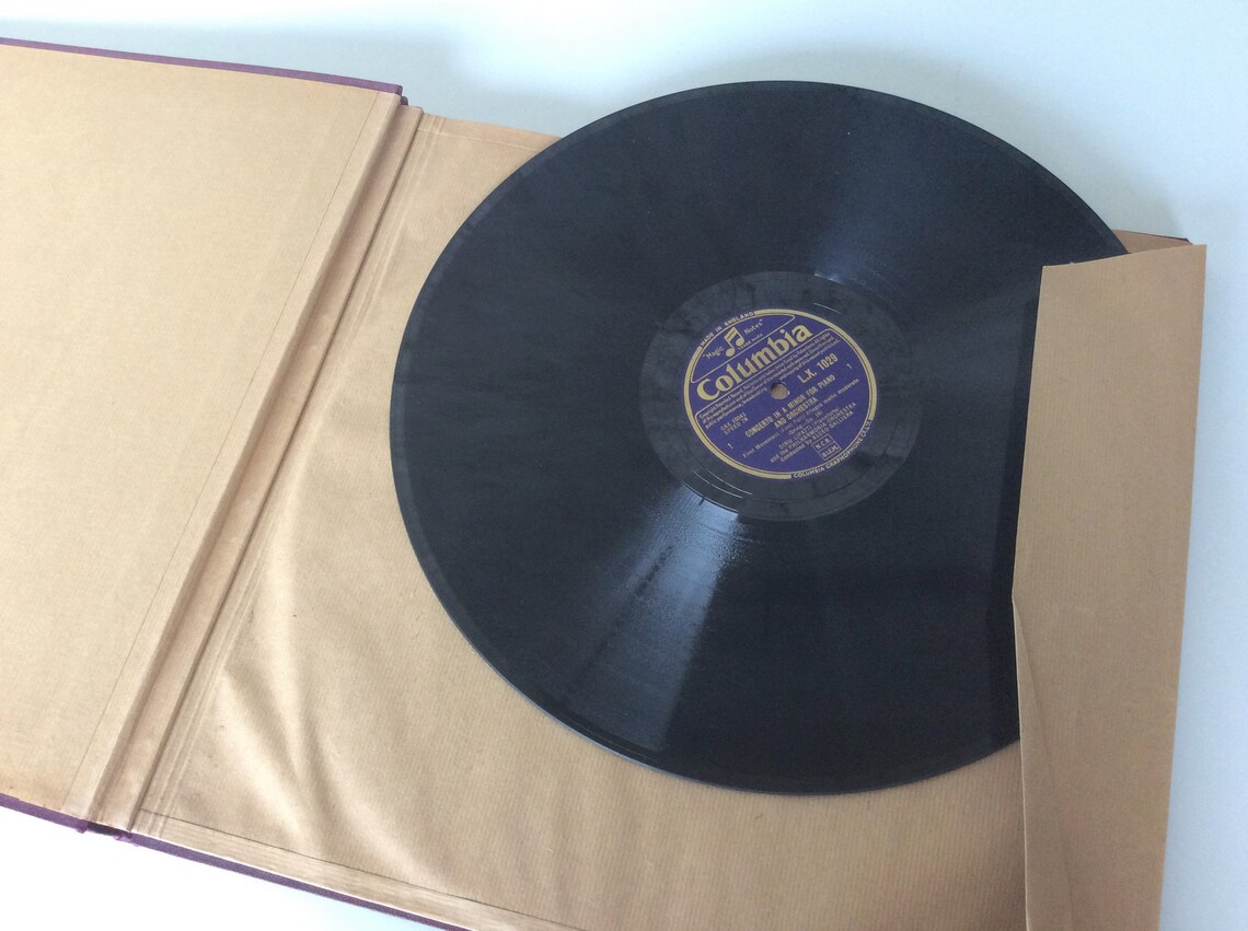 Vintage Gramophone Record Holder a Book of 4 Grieg Concerto - Etsy