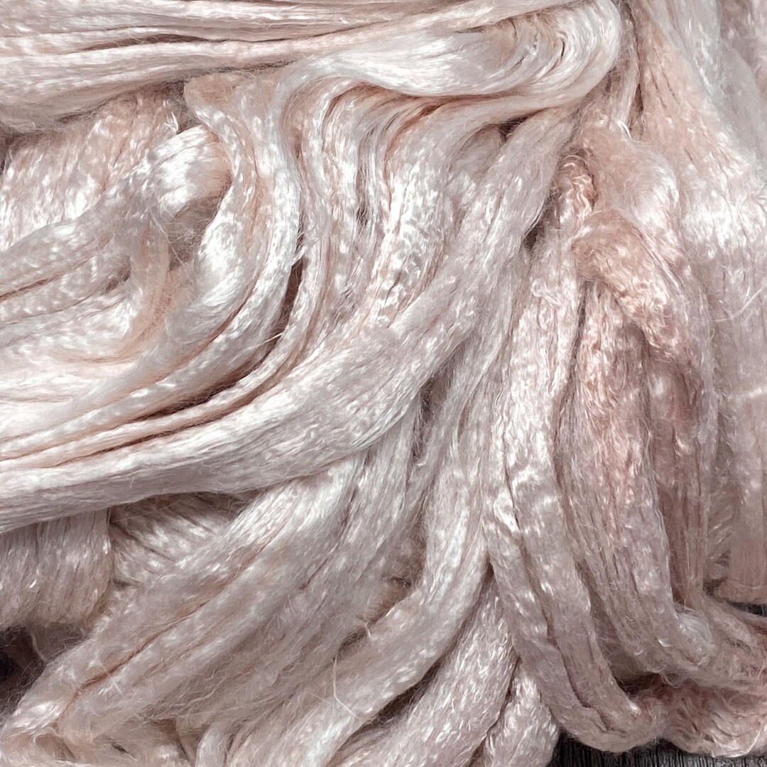 Avocado Dyed Rose Fiber, Plant Dyed Pale Pink Fiber for Spinning ...