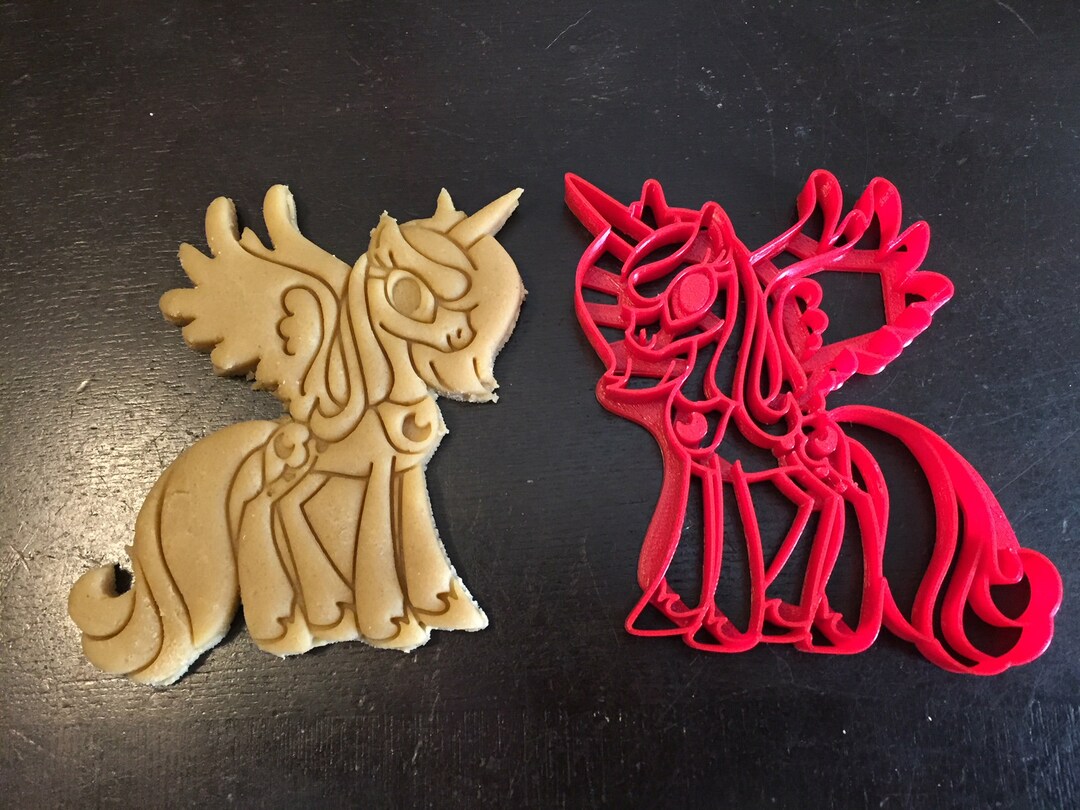 My Little Pony Princess Luna Cookie Cutter. Great for Your Kid's My ...