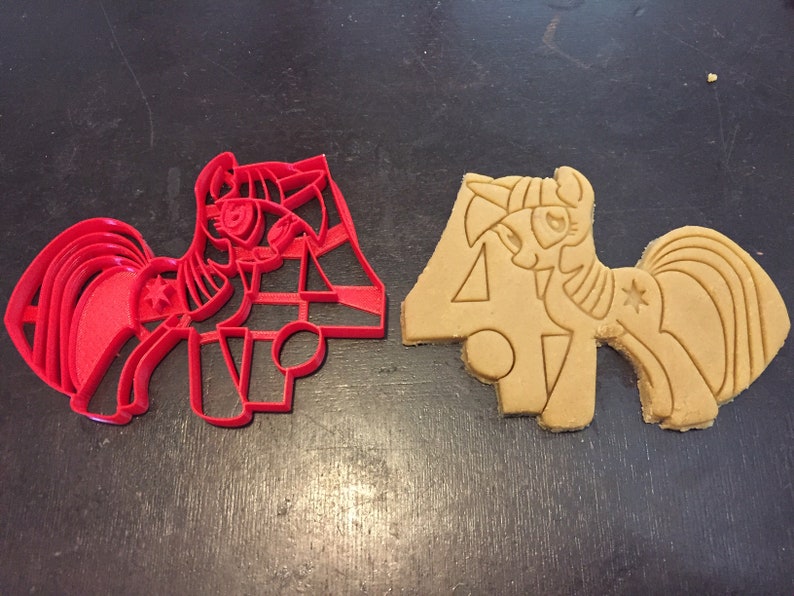 My Little Pony Princess Twilight Sparkle Cookie Cutter Holding - Etsy