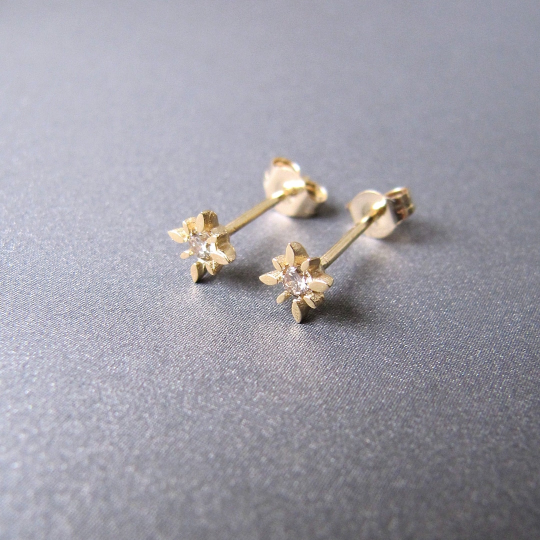 14k Gold Real Diamond Wind Rose Stud Earring (1 or 2) • 4.50mm Star ...