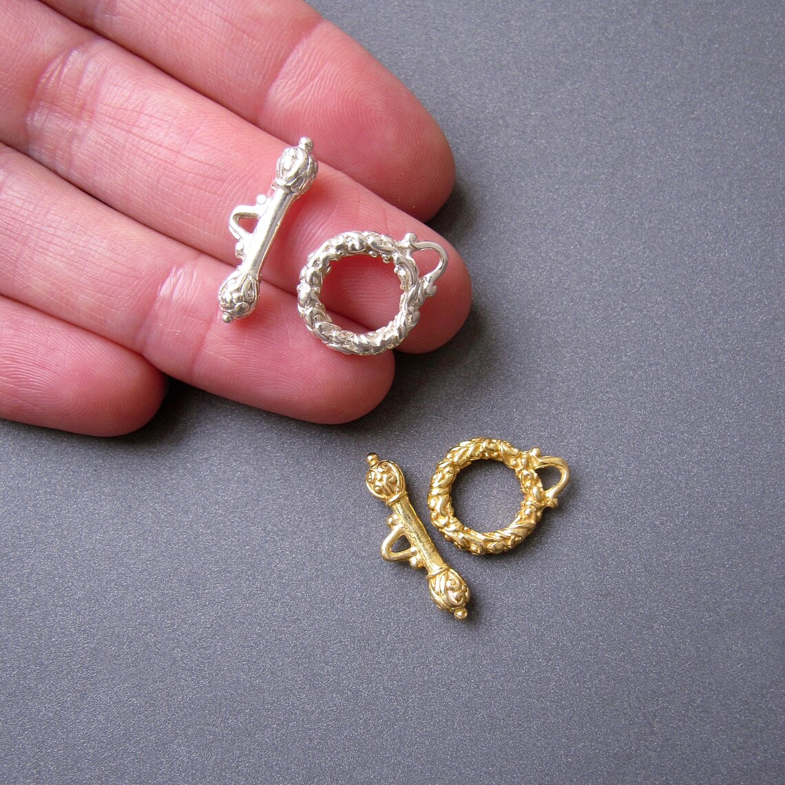 Silver Round Ornate Toggle Clasp • 14mm • 23mm Bar • Yellow Black Rose ...