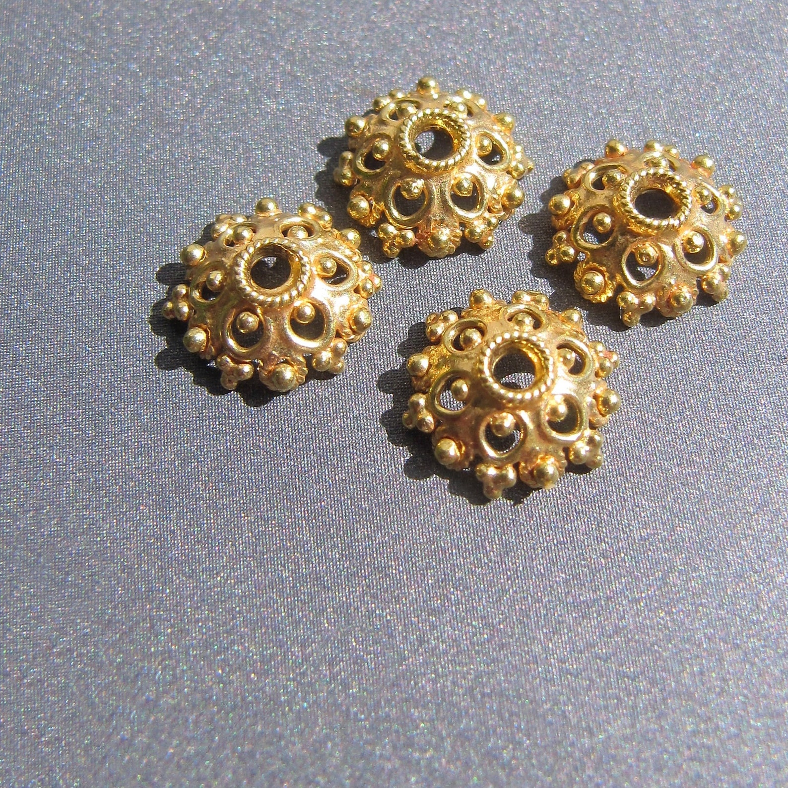18k Gold Bead Cap • 9x3.50mm • 1.60mm Hole • Solid 18 Carat Gold ...