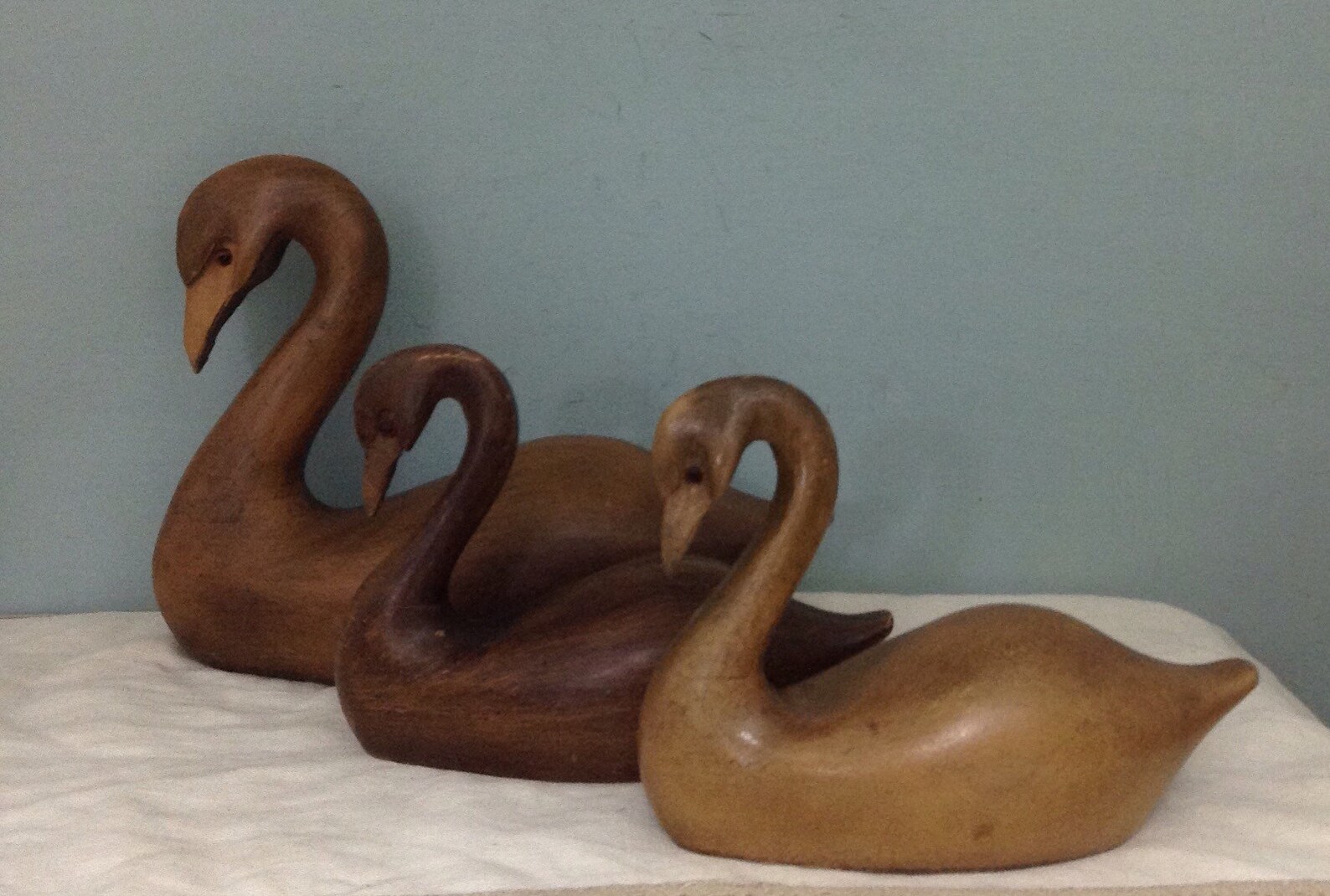 Carved Wood Swan Figurine Set Wood Swan Swan Sculpture Wood - Etsy