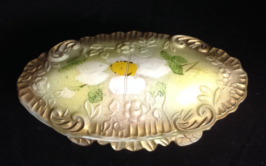 Milk Glass Trinket Box Milk Glass Vanity Box Vintage Trinket Box Small ...
