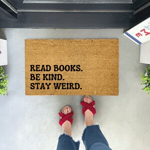 Book Doormat, Funny Doormat Outdoor, Book Lover Gift, Be Kind Doormat ...
