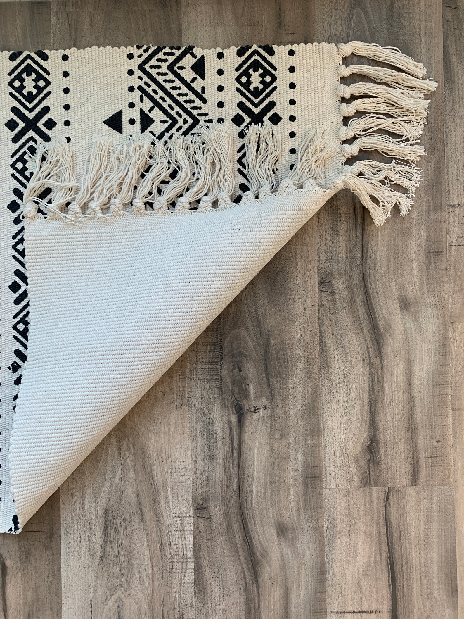 Black and White Accent Rug / Boho Area Rug / Doormat Layer Rug - Etsy