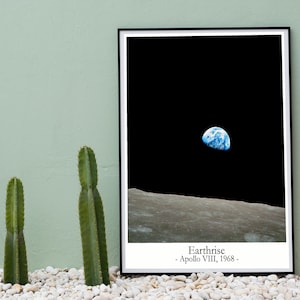 Earthrise Photo Framed Space Wall Art Ready Framed Space Print / Space ...