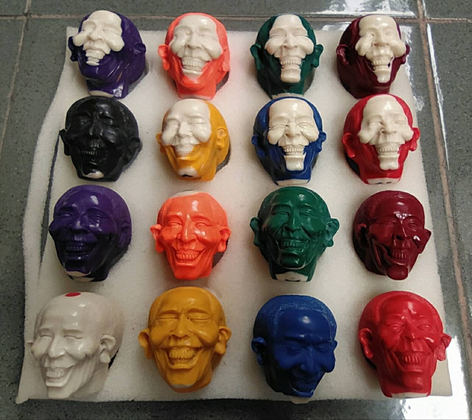 1 SET (16 Pcs) President Barack Barrack Obama Head From Billiard Ball ...