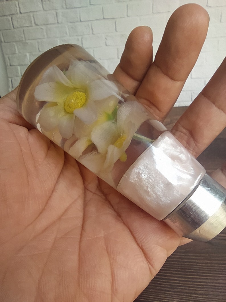 Underwater White Flower Gear Shift Shifter Knob From Acrilyc - Etsy
